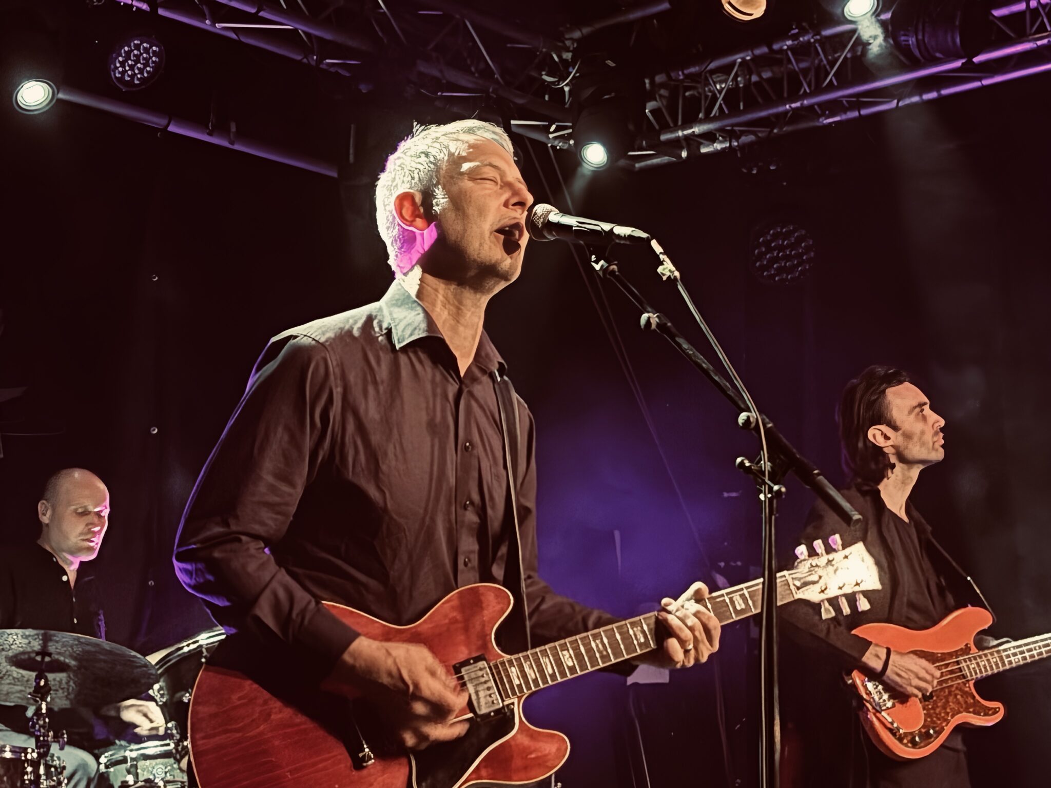 Pink Turns Blue – Köln, Gebäude 9 (12.04.2025) – Crazewire